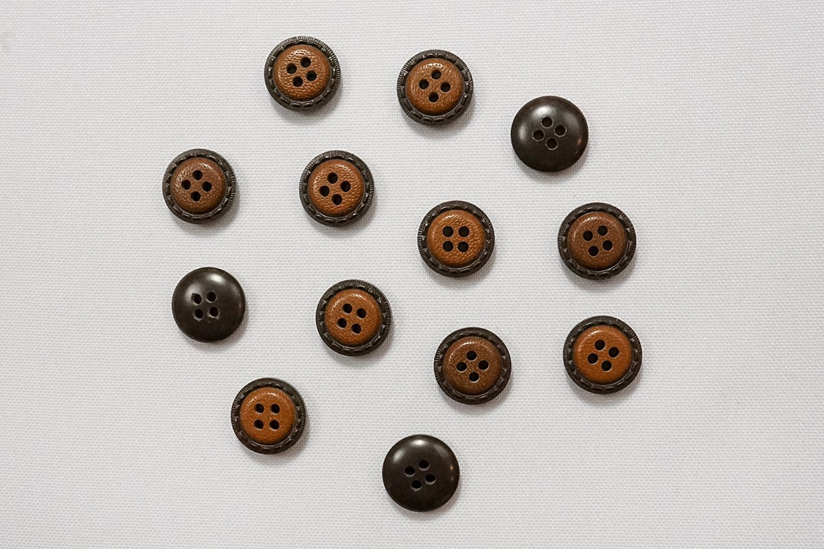 Guzik o numerze 2276, 15 mm – Sklep i hurtownia tkanin Kameleon